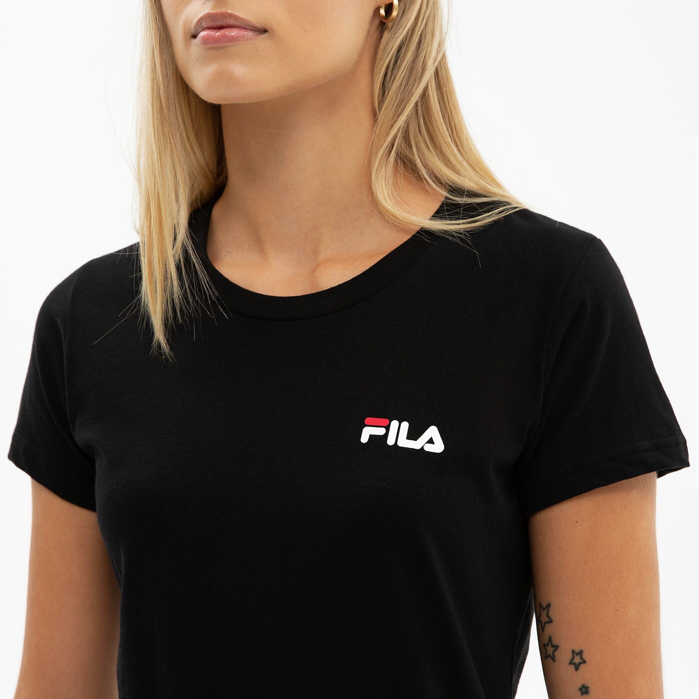 FILA T-SHIRT CECILIA (FW21SPW500000) czarny | Damskie Koszulki | 50 style