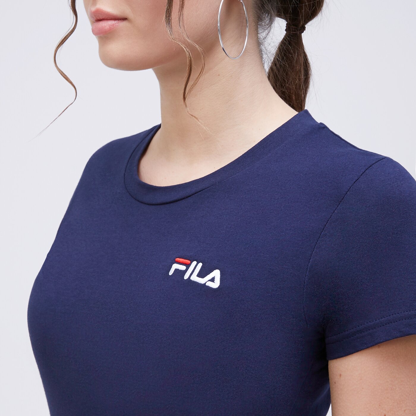 FILA T-SHIRT CECILOO (FW22SPW510410) granatowy | Damskie Koszulki | 50 style