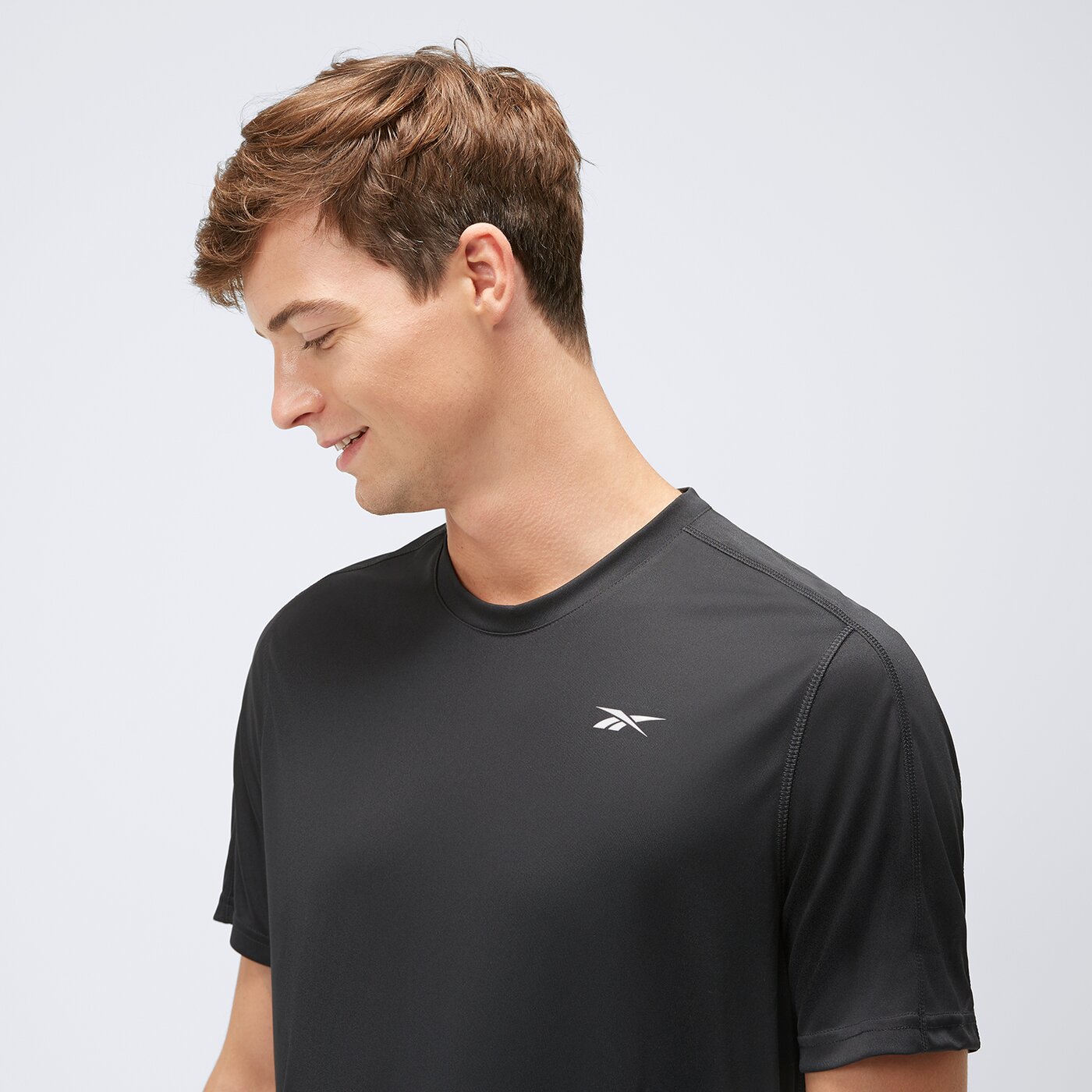 REEBOK T-SHIRT SS TECH (HI3916) czarny | Męskie Koszulki | 50 style