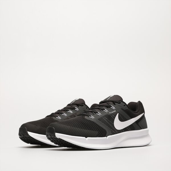 NIKE RUN SWIFT 3 (DR2695-002) czarny | Męskie Buty do biegania | 50 style