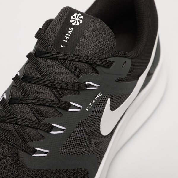 NIKE RUN SWIFT 3 (DR2695-002) czarny | Męskie Buty do biegania | 50 style