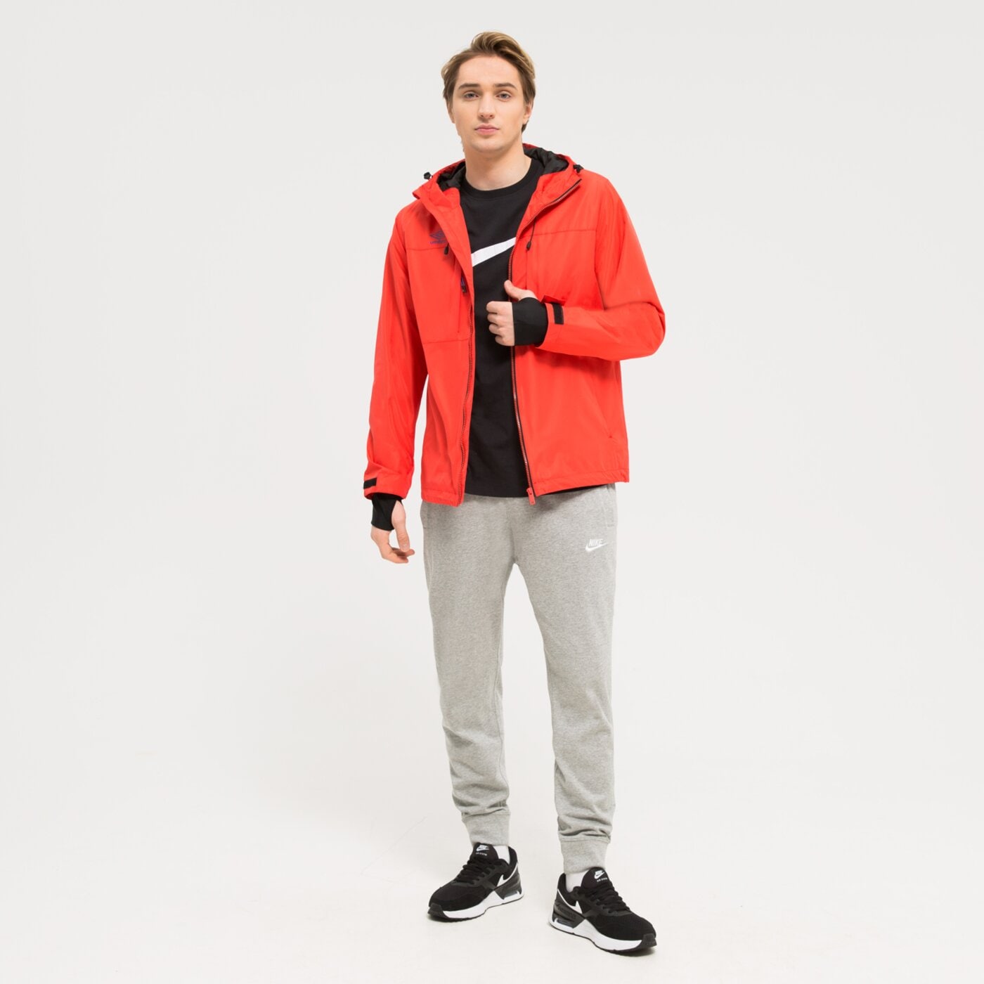 NIKE T-SHIRT NIKE SPORTSWEAR SWOOSH (DC5094-010) czarny | Męskie ...