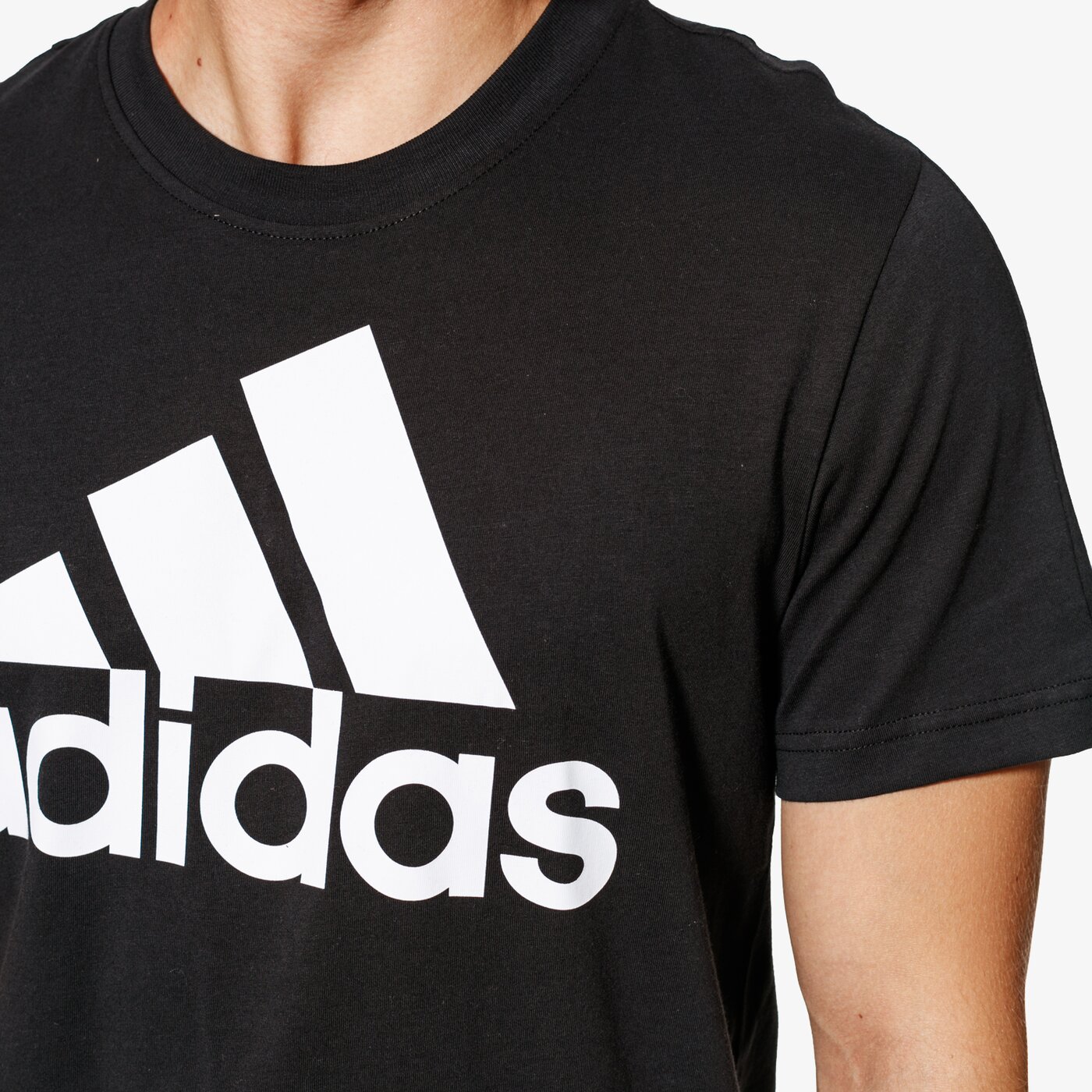 ADIDAS T-SHIRT SS ESS LINEAR (CD4864) czarny | Męskie Koszulki | 50 style