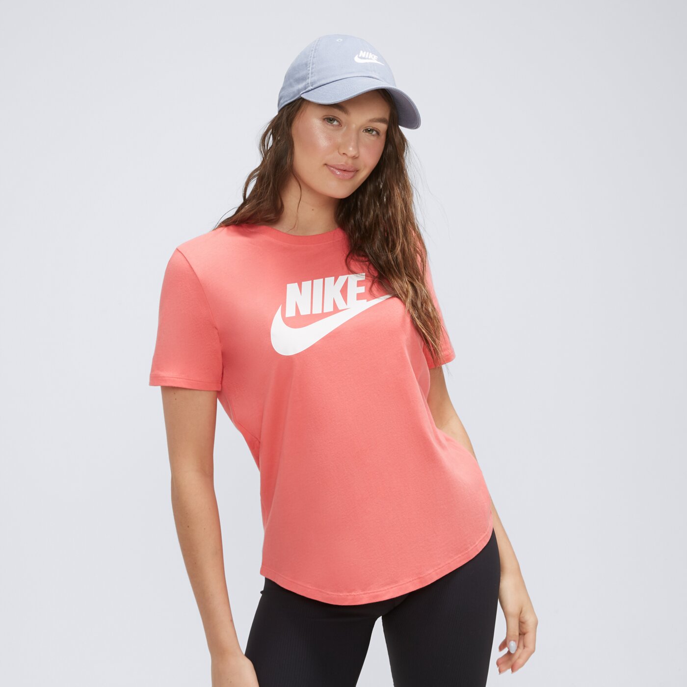NIKE T SHIRT SS W NSW ESSNTL ICN FTRA DX7906 894 R owy Damskie NIKE T SHIRT SS W NSW ESSNTL ICN FTRA DX7906 894 R owy Damskie