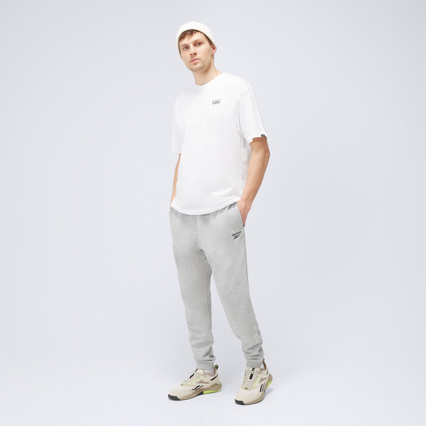 VANS T-SHIRT MINI SCRIPT-B (VN0A7Y3SWHT1) biały | Męskie Koszulki | 50 ...