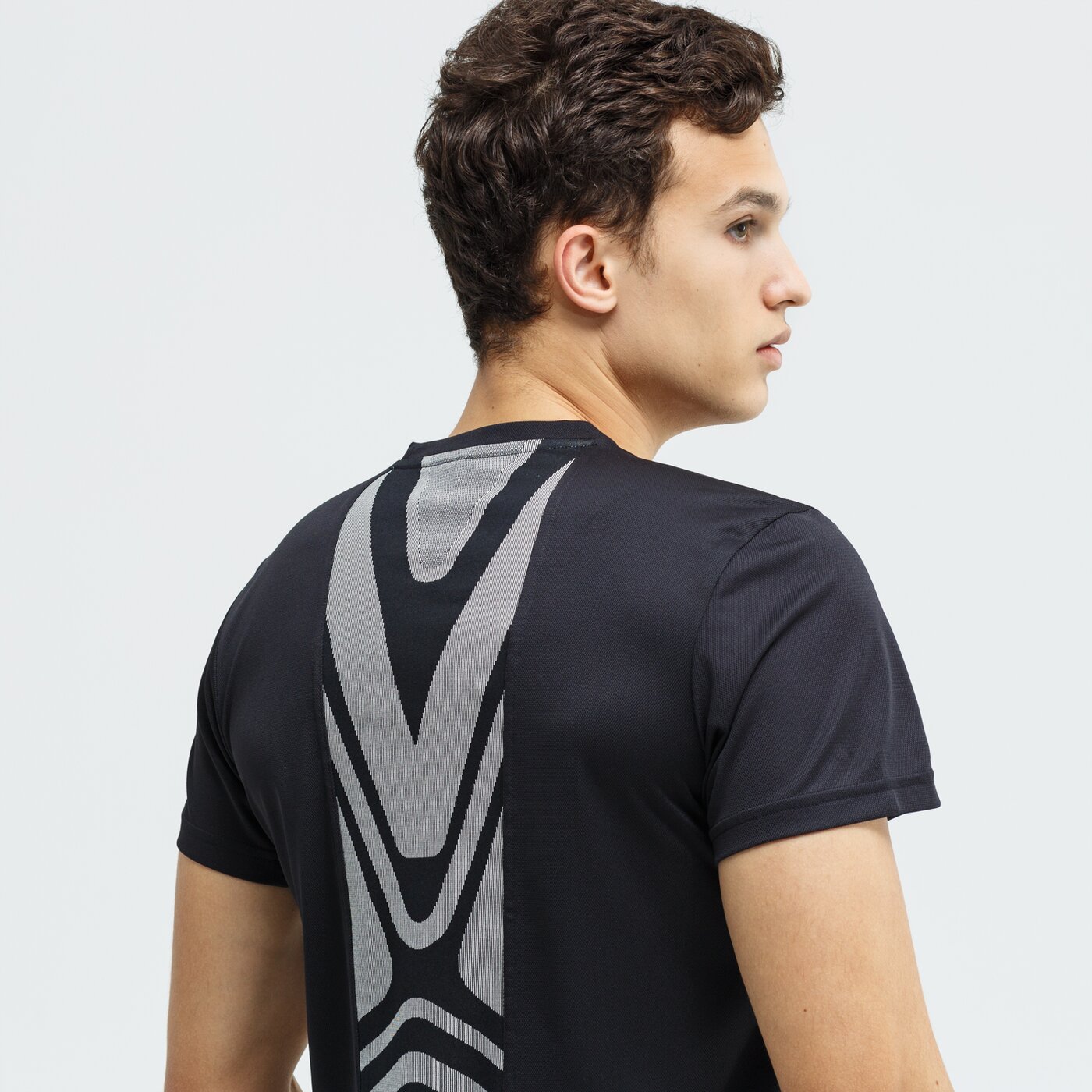 ADIDAS T-SHIRT SS M EM (ei9769) czarny | Męskie Koszulki | 50 style